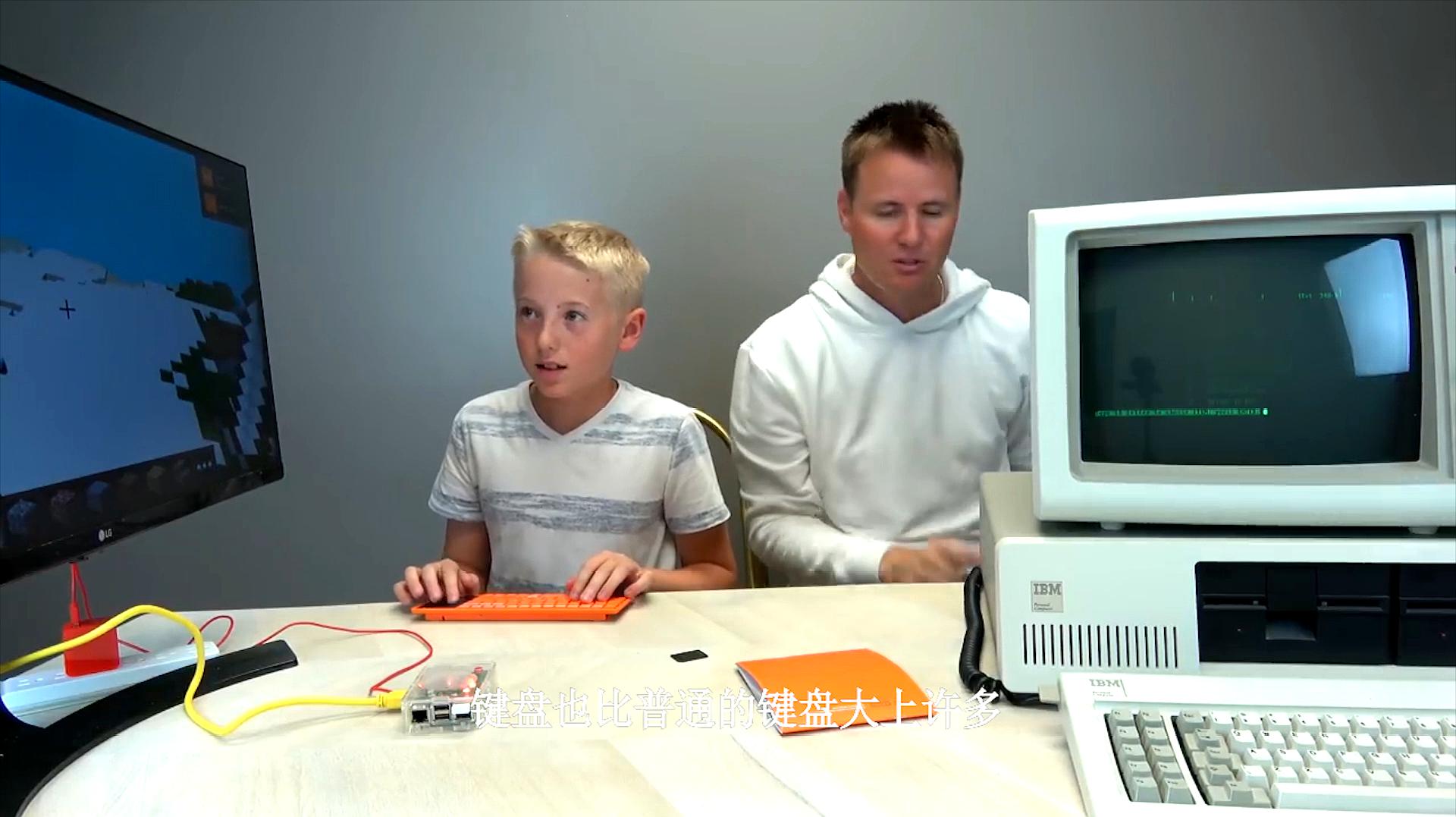 老外拆解世界首台个人电脑,打开之后,终于知道为什么大了