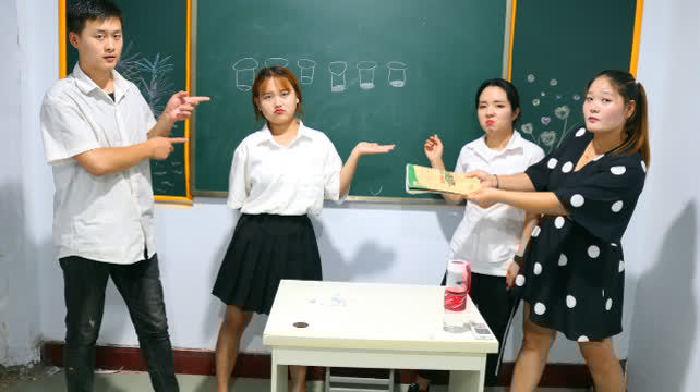 如何只移动一只水杯使它们间隔排列?最后竟然只有学霸答对了