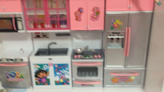 看看妞宝厨房的厨具,再看她是怎么使用的