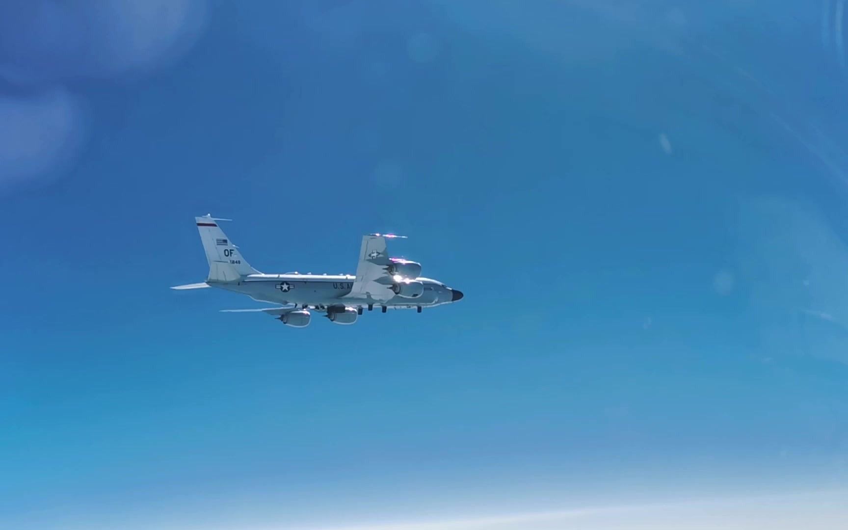 美国空军RC 135战略侦察机飞越太平洋