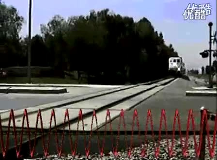 多普勒效应-火车经过时的声波