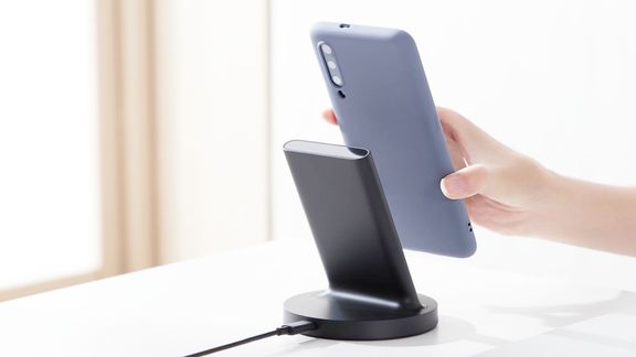 小米立式无线充电器,边玩边充,横竖皆可用