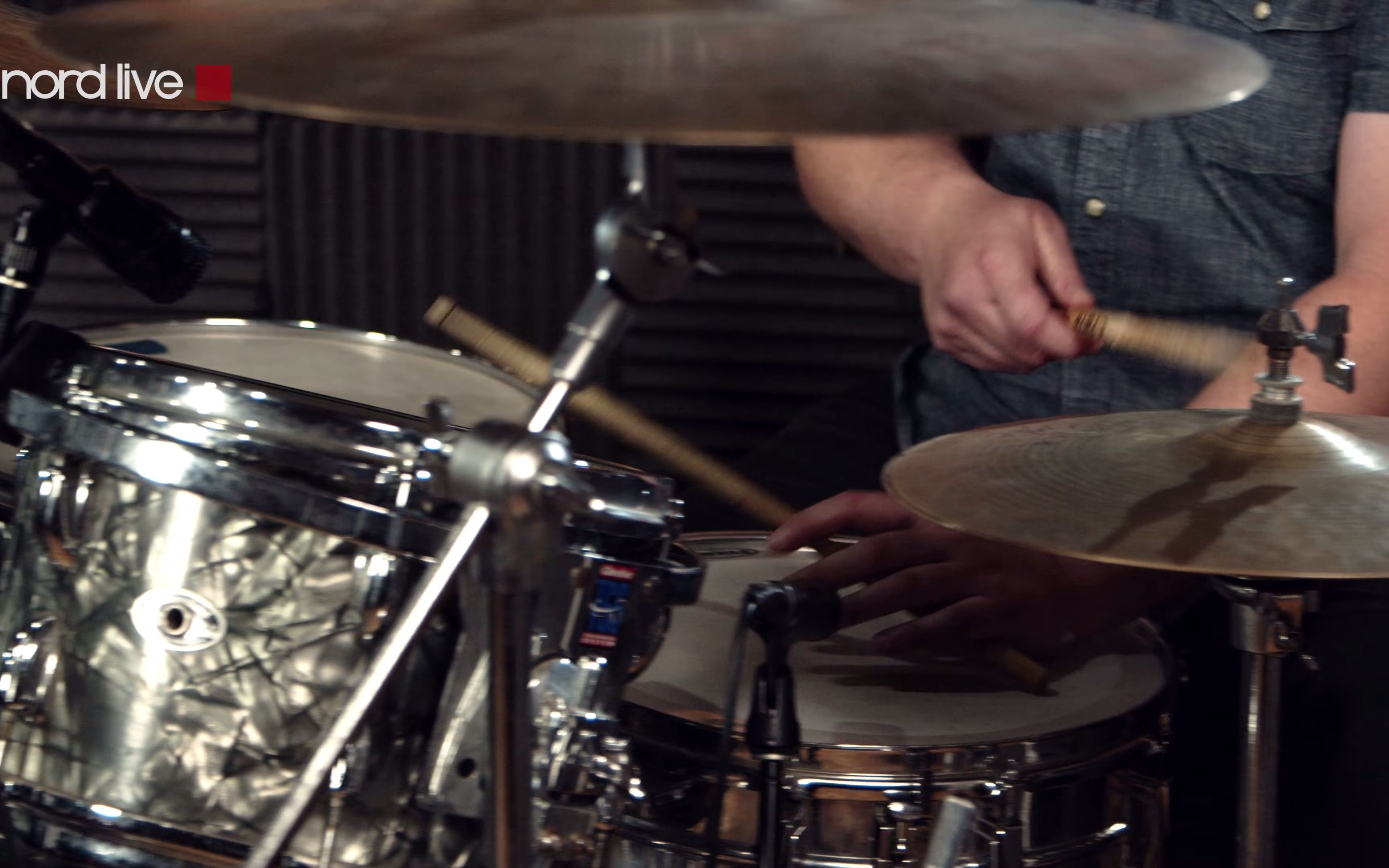 NORD现场:Nigel Hall演奏的《Too Sweet》