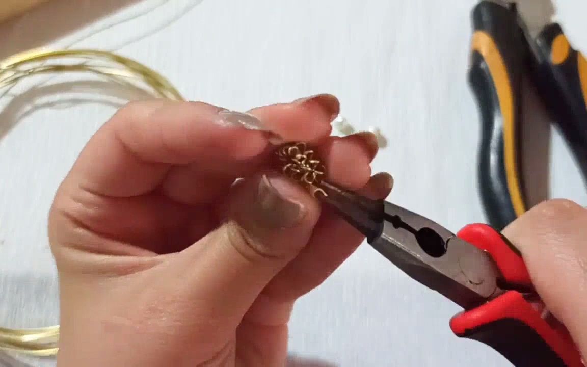 制作简单漂亮的钢丝缠绕珍珠戒指
