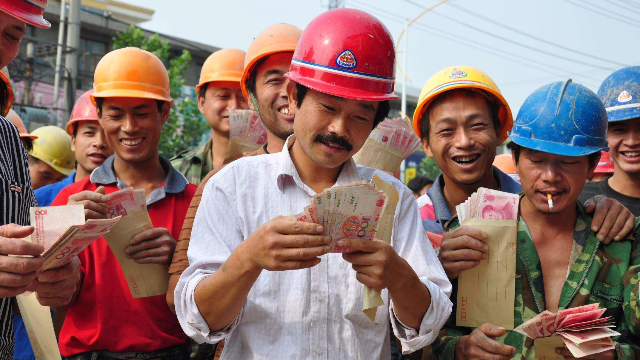 农民工好日子来了!社保新政策,必须要给这些群体一个保障!