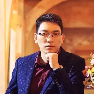 深圳房产金融黄俊 