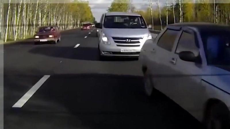 行车记录仪:可怕车祸,生死只在一瞬间,出行注意安全要谨记!