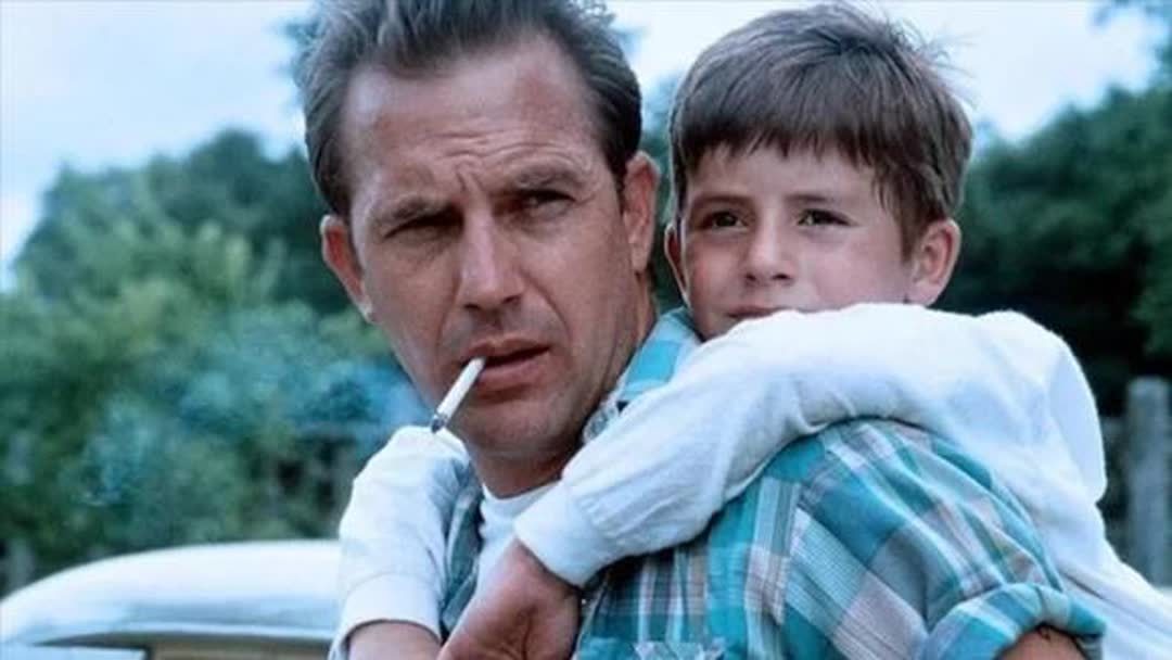 《完美的世界》:世上没有绝对的坏人,逃犯也有铁汉柔情的一面