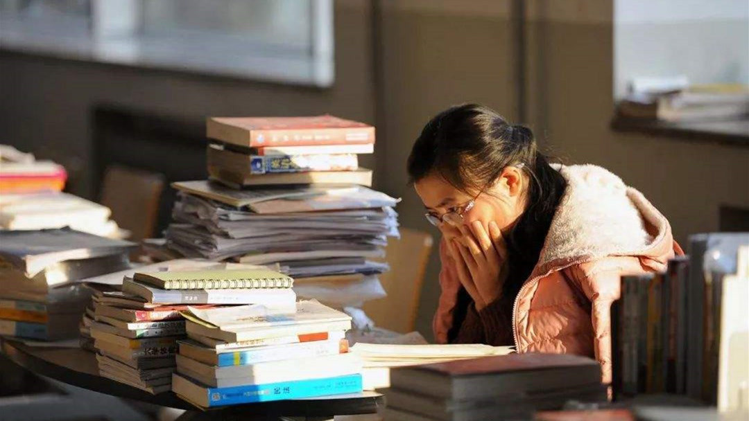 大学毕业后,选择考研还是选择保研,哪一种相对来说比较好