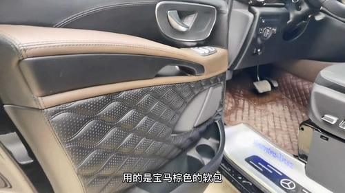 奔驰威霆改装内饰,升级V260仪表台效果#内饰升级 ##商务车改装