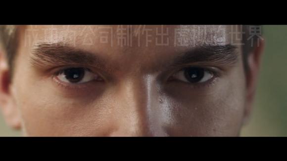 虚拟的世界回到自己所熟知的现实之中