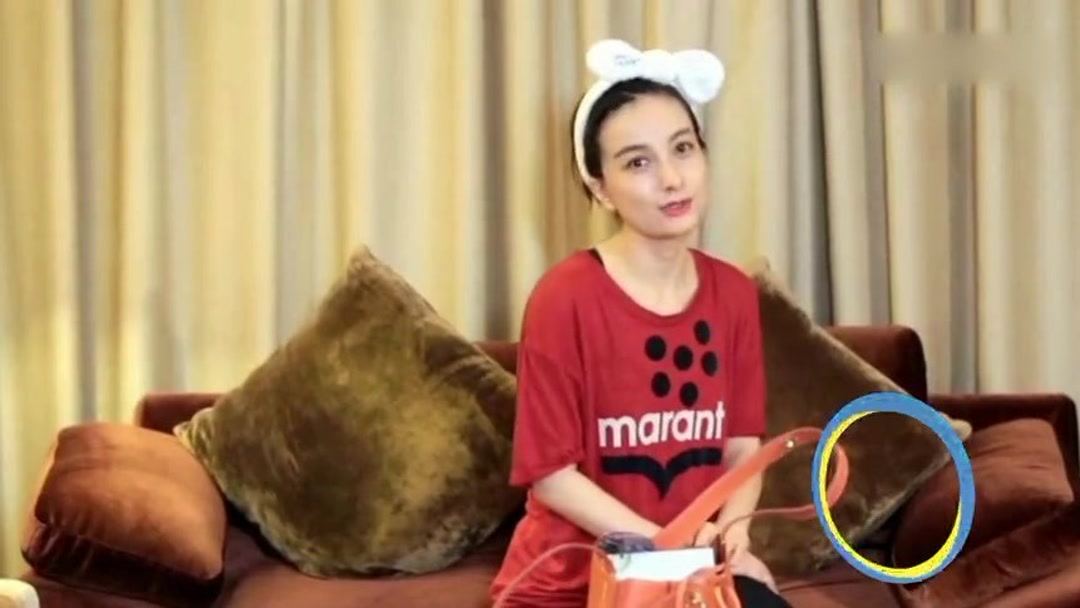 何炅曝光吴昕通讯录仅20人 备注没有一个是名字原因很贴心!