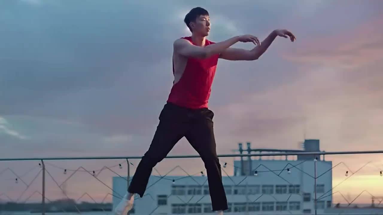 别的都不管!FIBA世界杯宣传片:周琦将太极与篮球完美融合!