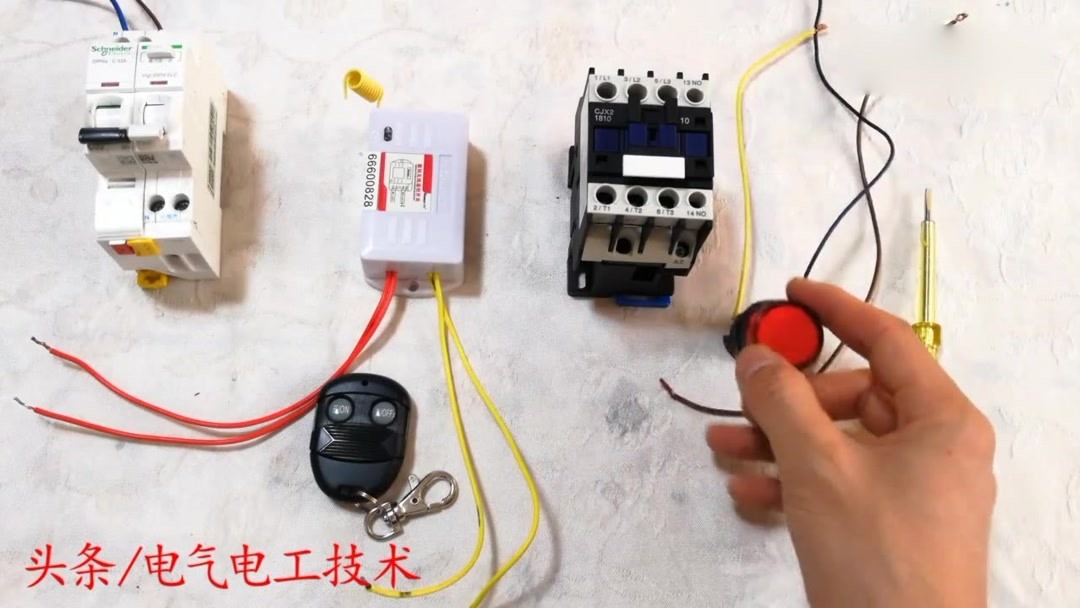 交流接触器的遥控电路怎么接线?老电工0基础一根线一根线教你接