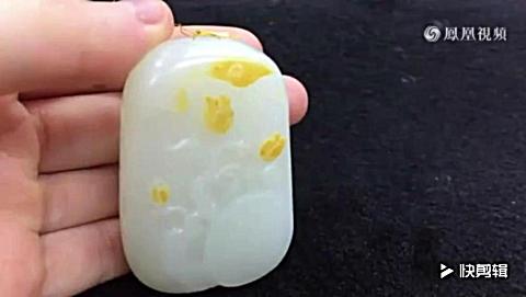 百元翡翠原石切出千万翡翠手镯暴涨十万倍价值