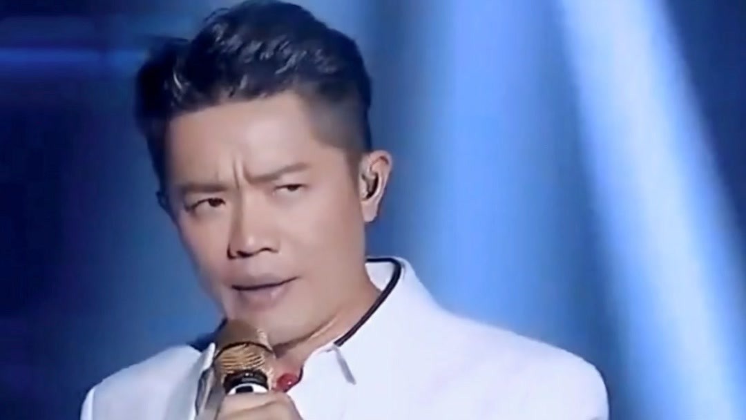 凤凰传奇唱《将进酒》,终于找到曾毅不开口的原因,太意想不到了