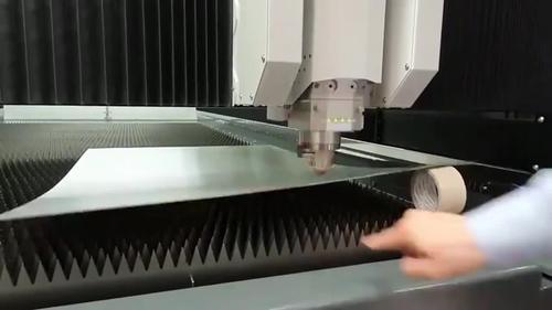 激光切割机,强大的随动系统