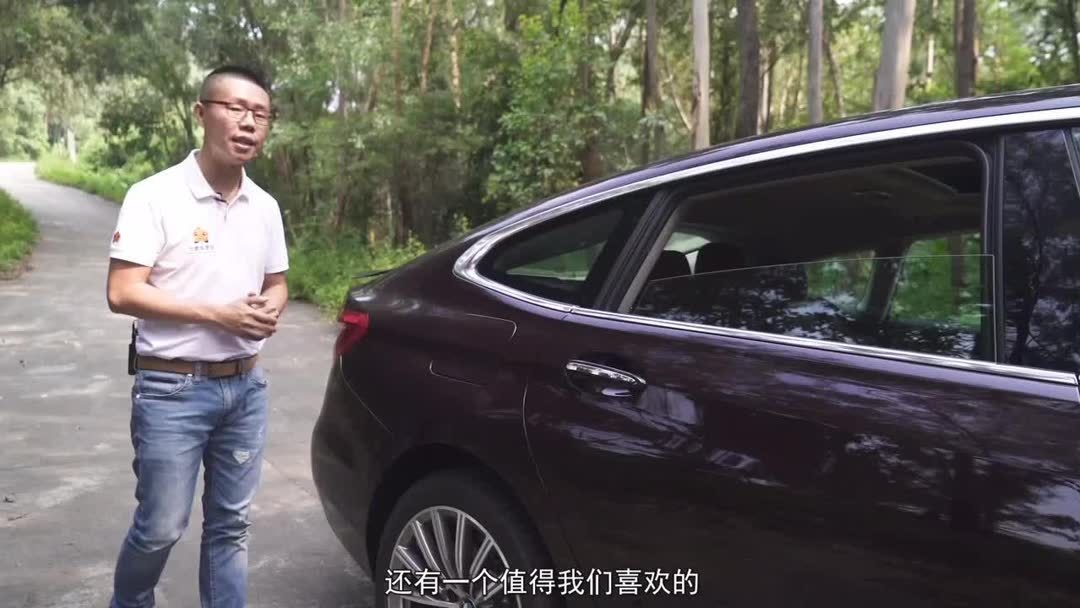 一起来看看这部车的实用性吧
