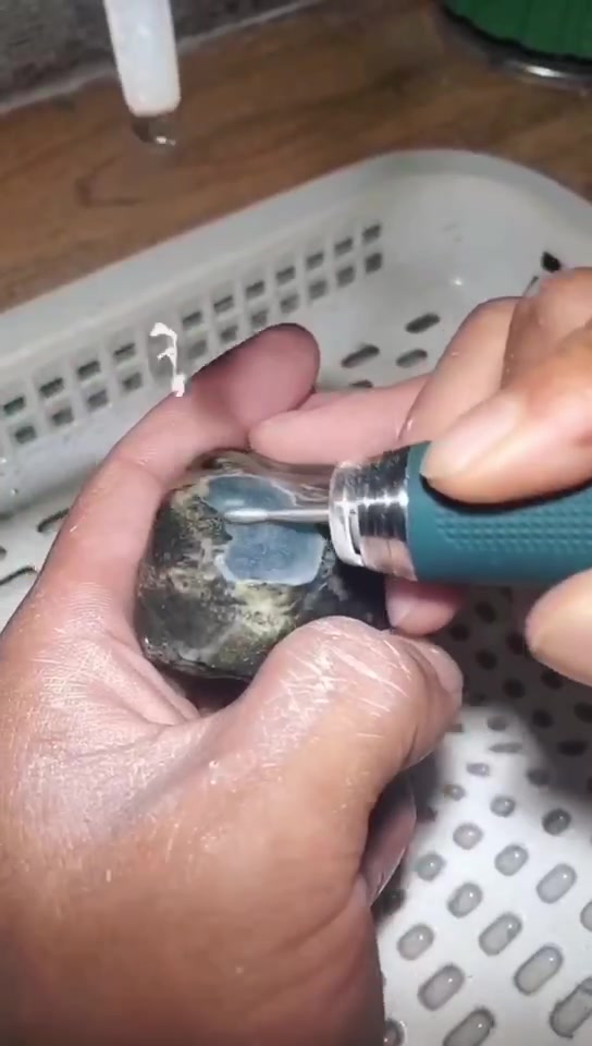 翡翠,切记,认准这种皮壳,切不涨回来找我