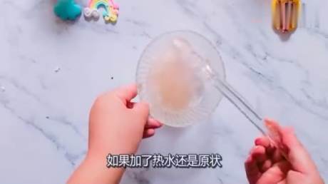 无硼砂无粘土无胶水,只用厨房一种材料自制假水,加水就能成型