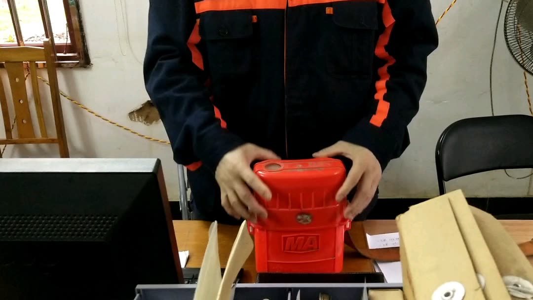 自救器的使用