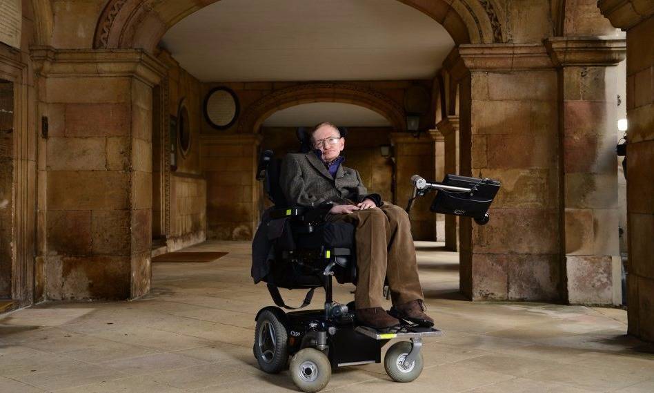 霍金的“轮椅”价值500万,究竟有什么功能?