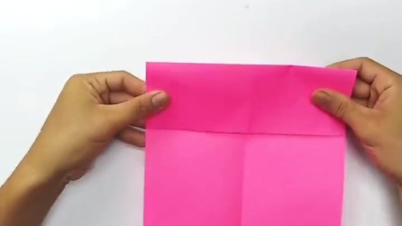 约翰大师柯林斯纸飞机。