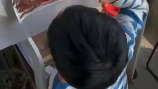 体验火山群爆发带来的绘画乐趣。