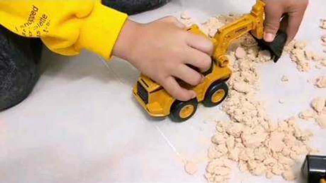 这是一个奇妙的工程车世界