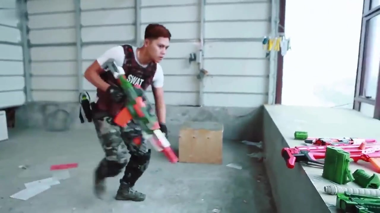 搞笑CS枪战,螳螂扑蝉黄雀在后,老司机直接秒