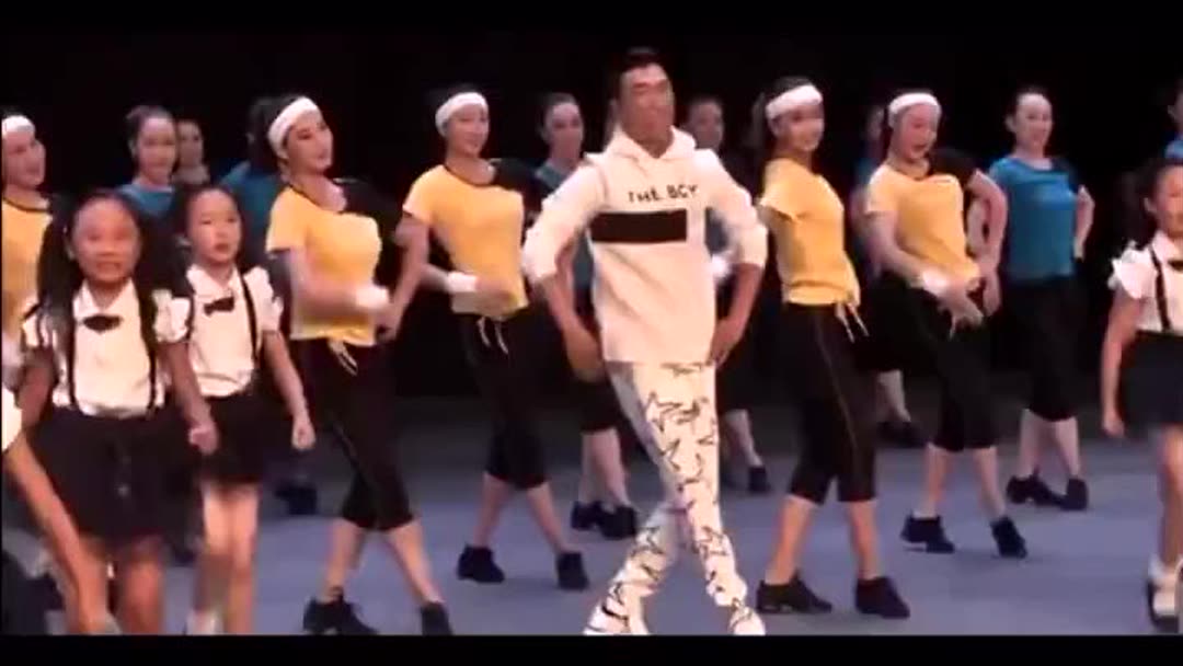 儿童舞蹈《奔跑吧兄弟》少儿节目