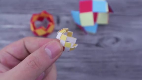 看似简单的组合纸戒指,你觉得呢?