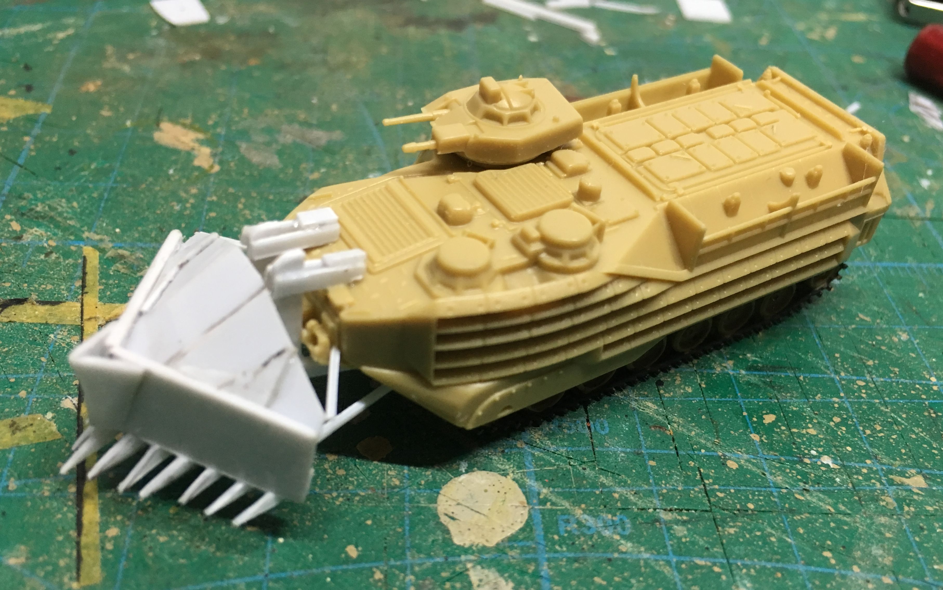 小比例模型制作 1/144 两栖车 改造01