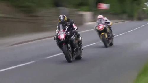 一档破百二档翘头,三档提速四档油门进红区,五档交给你们说了算!