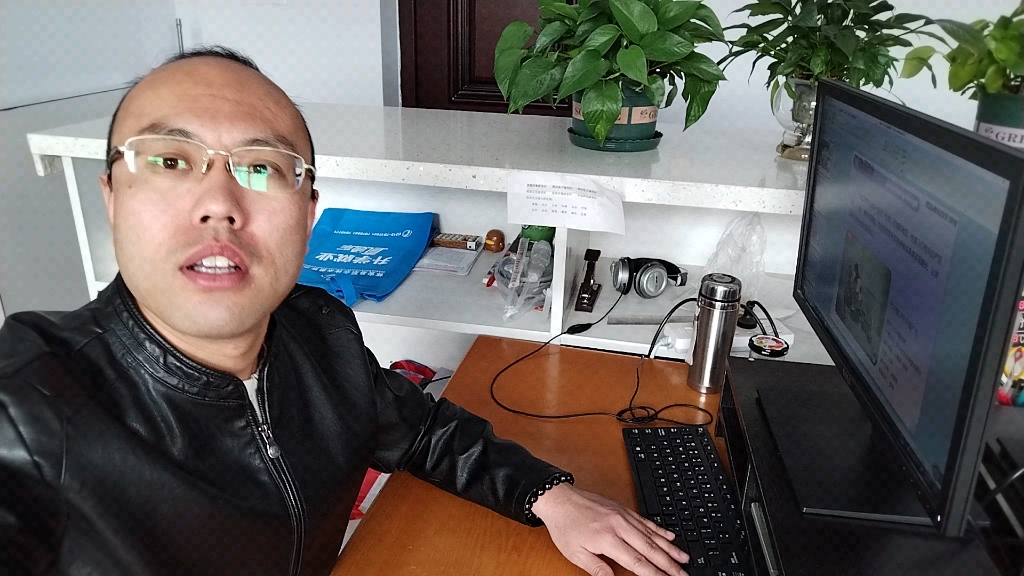 演示文稿制作说明视频(课件-广告设计)