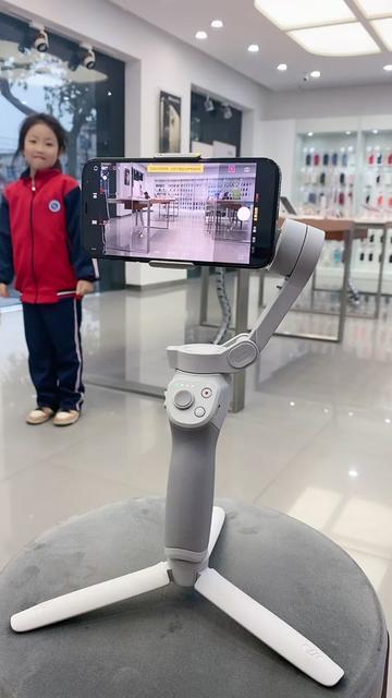 有了它,小孩子的快乐其实很简单 大疆,灵眸4,大疆云台