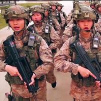 时代楷模影视作品展播:雷神女兵