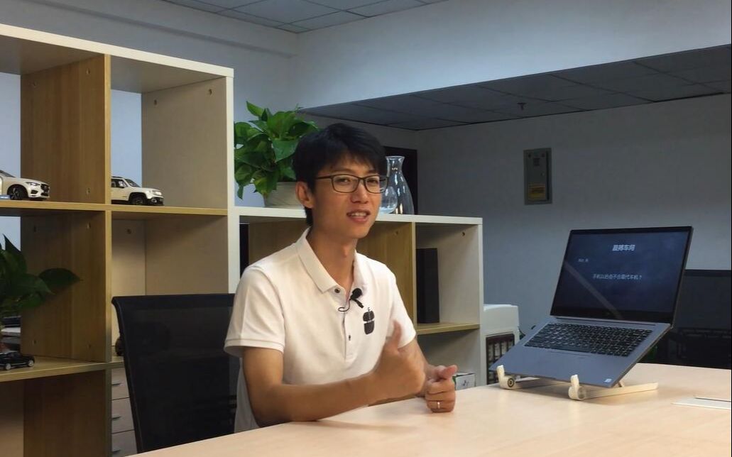 【晨搏社】奥迪Q5L的四驱和宝马530Li Xdeive的四驱哪个好?|晨搏车问