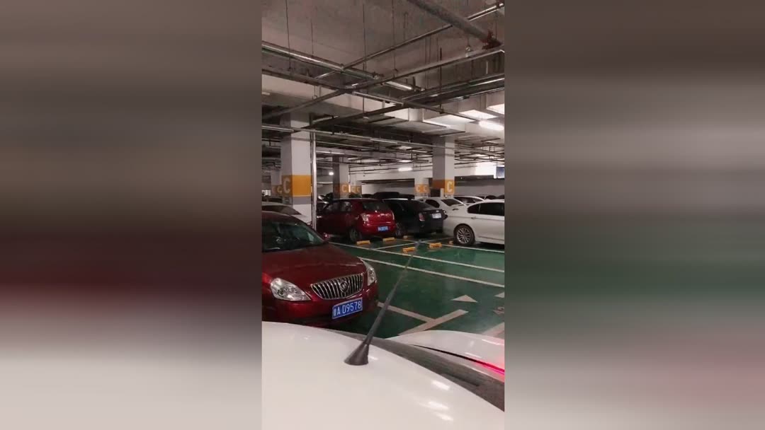 现实版的倒车入库技巧