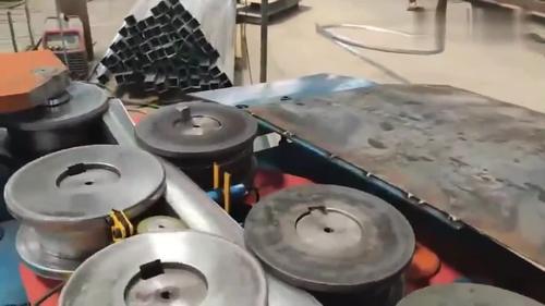 这种弯管机真厉害,50方管滚圆加工起来跟玩似得,很简单快捷