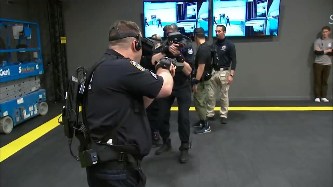 纽约警方用VR演练枪击案:模拟真实情况,画面略鬼畜(详情见简介)