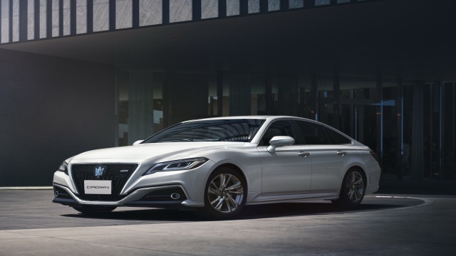 配熏黑套件/保留后驱 丰田皇冠新增两款车型售价曝光