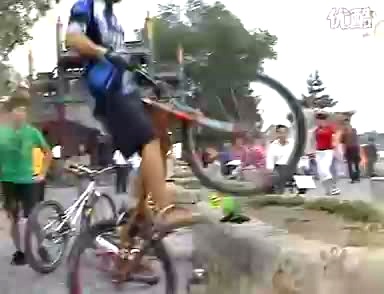 货场单车 自行车 竞速 花样