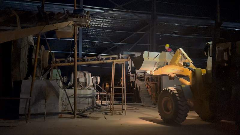 棒磨机如何填充钢棒?