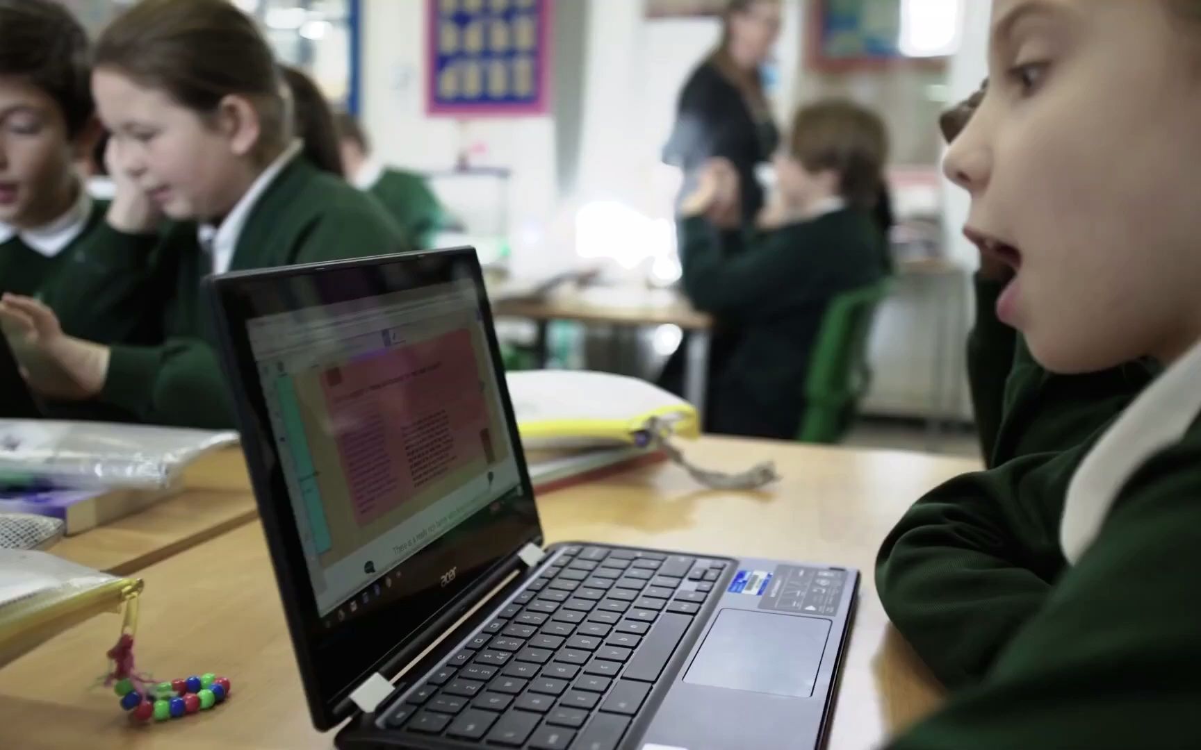 SMART Lumio 混合式互动教学平台:共笔协作与讨论