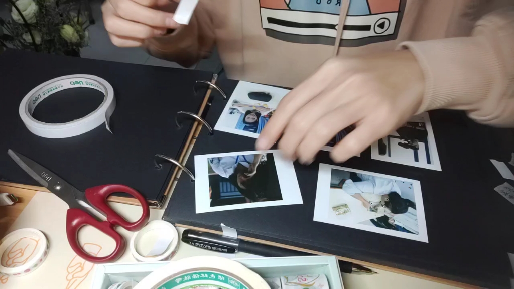 很无聊的一个做DIY相册的视频