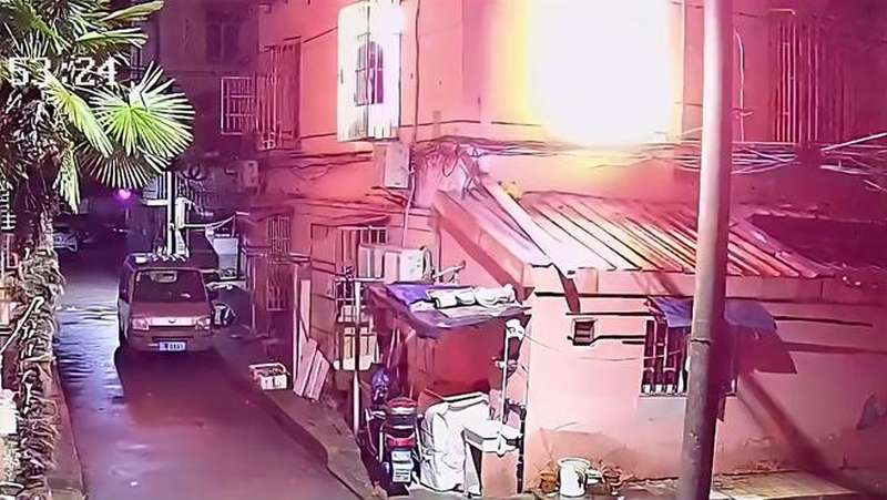 锂电池的爆炸威力究竟有多大?你还敢电动车入户充电吗?