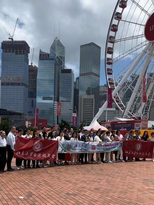今晚周杰伦世界巡回演唱会香港站第一场五月五号到...