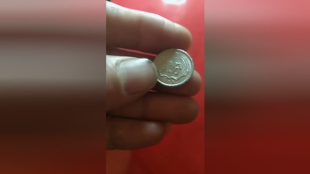 这是一枚76年2分硬币品相及完美,具有很高的收藏价值不担这些是因为...