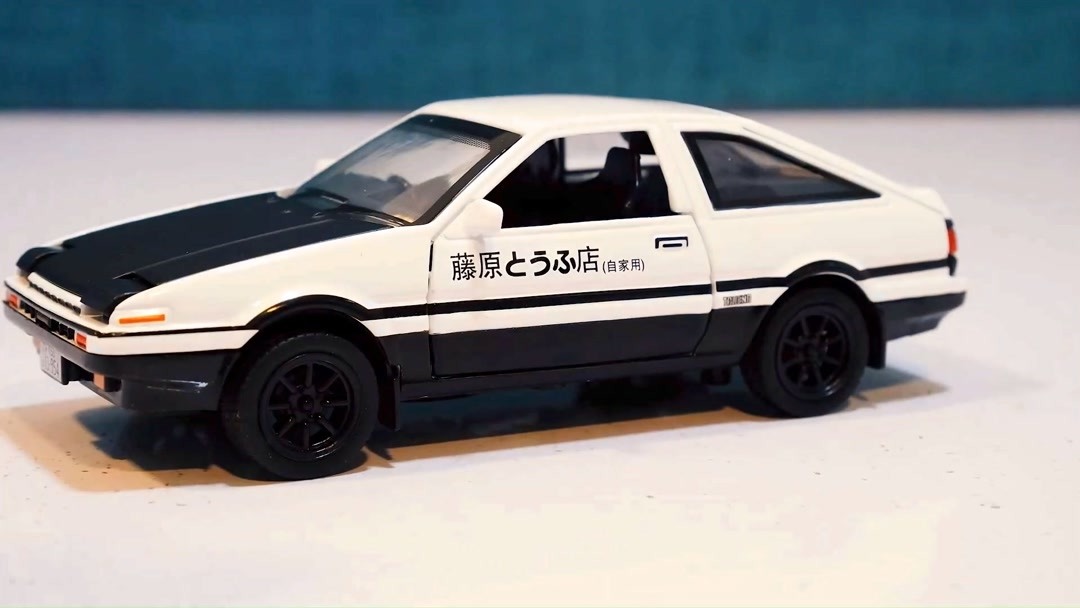 汽车模型大全:丰田卡罗拉AE86(藤原豆腐坊,秋名山战神哦)